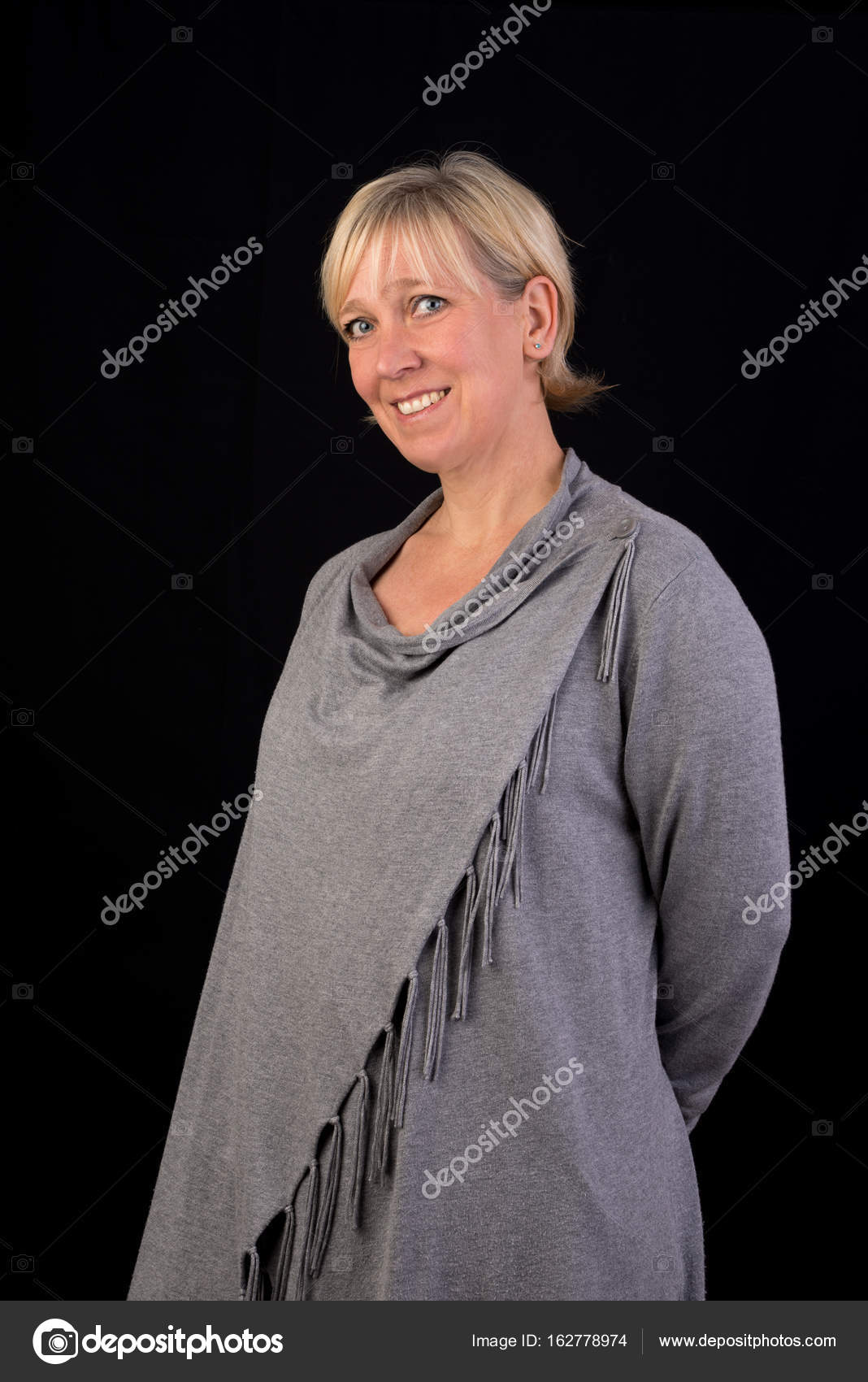beautiful caucasian mature woman in gray top — Stock Photo ... beautiful caucasian mature woman in gray top — Stock Photo ...