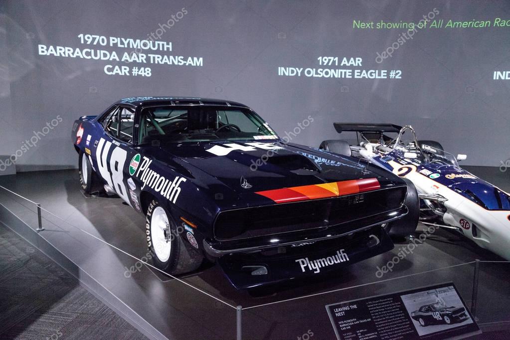 Negro 1970 Plymouth Barracuda AAR Trans-Am 2022