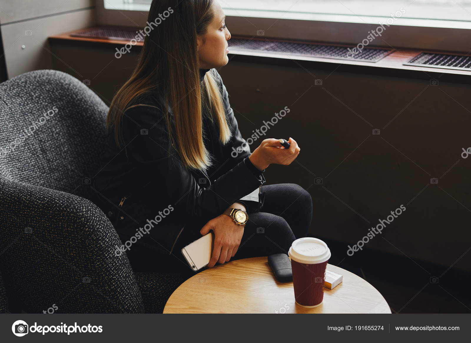 Close up look at table with phone, cigarette and coffee — Stock Photo ...