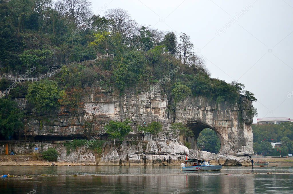 Elephant-Trunk Hill Park de Guilin. Guilin es una ciudad rodeada de ...