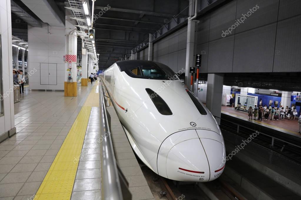 Tren bala serie 800 Kyushu Shinkansen 2024