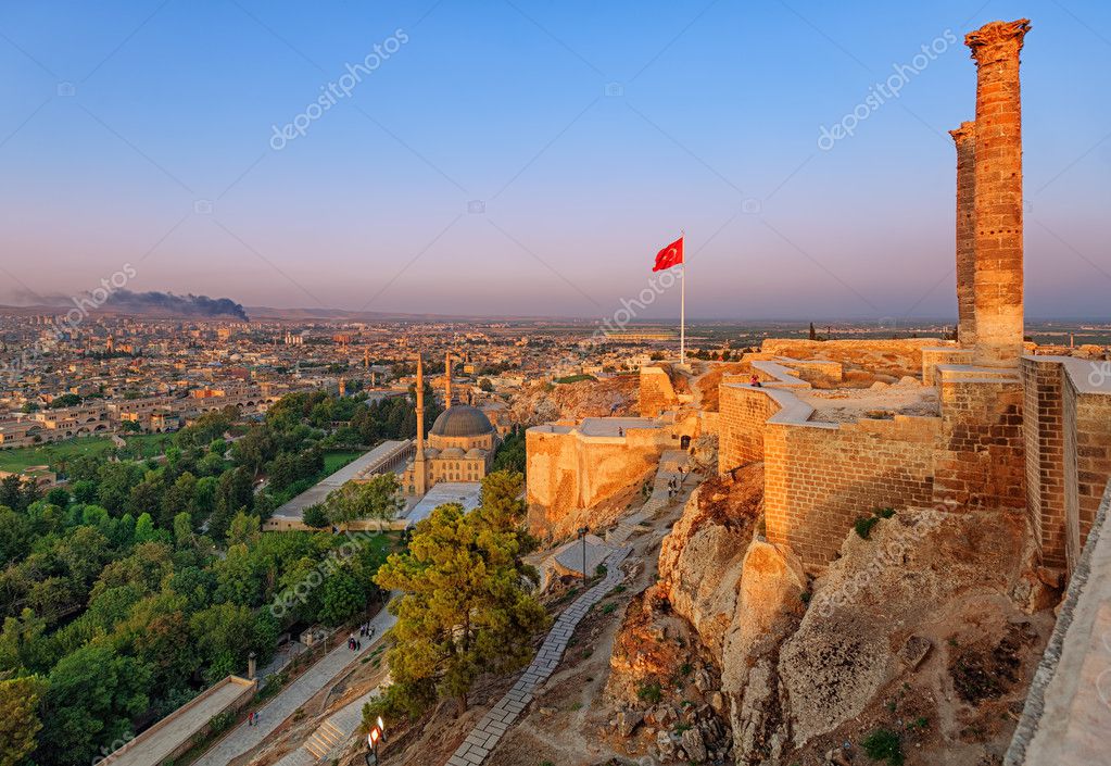 El viejo castillo de Urfa, Turquía — Foto de Stock #127714356 ...