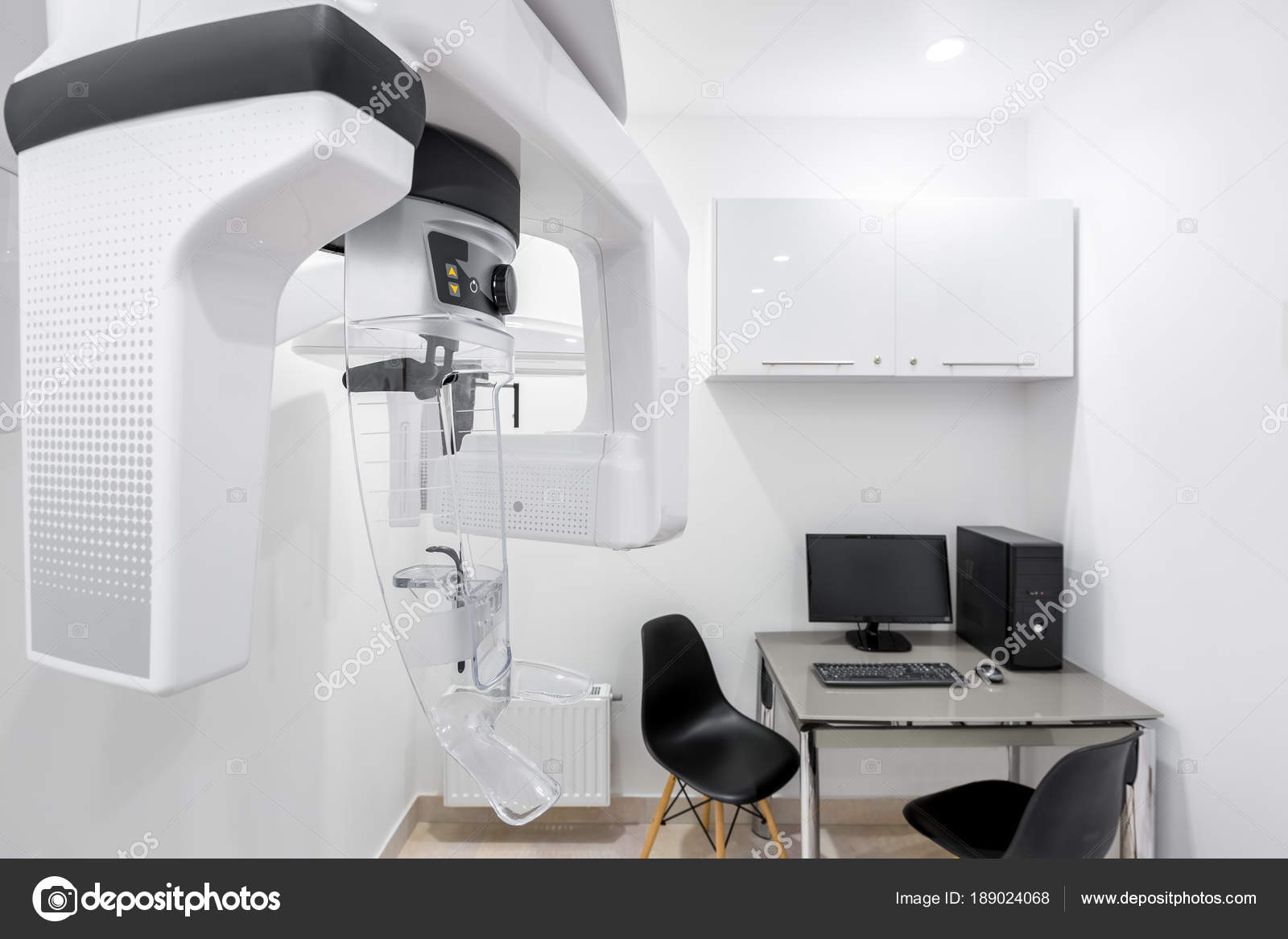 Dental office with radiograph Stock Photo by ©in4mal 189024068
