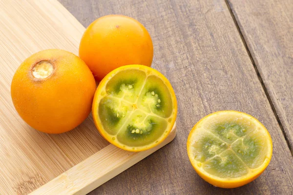 Lulo fotos de stock, imágenes de Lulo sin royalties | Depositphotos