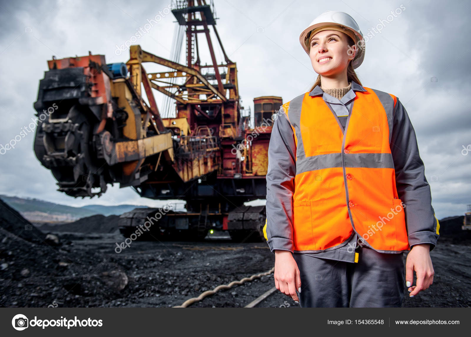 Coal mining worker Stock Photo by ©agnormark.gmail.com 154365548