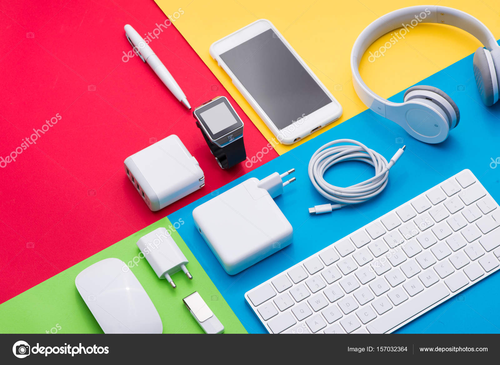 White electronic office objects Stock Photo by ©makidotvn 157032364