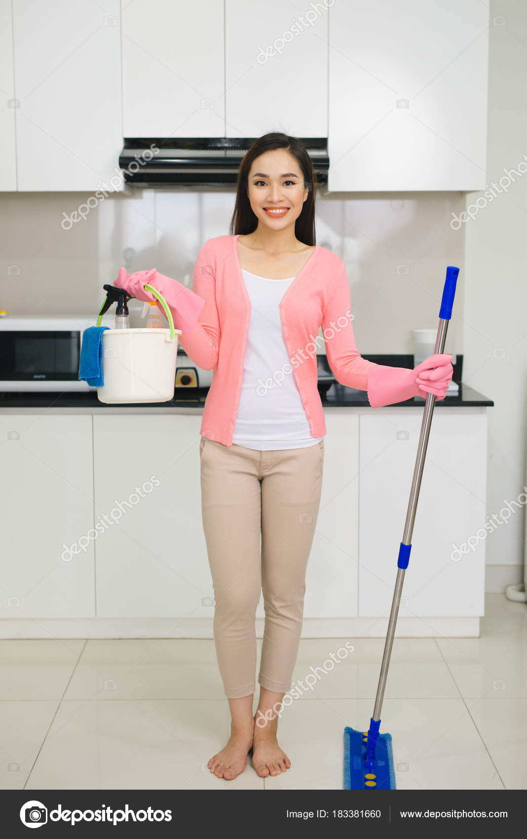 Happy Asian Woman Mop Cleaning Floor Kitchen Stock Photo by ©makidotvn ...