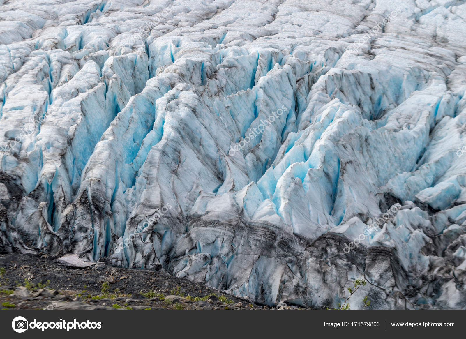 Blue snow and ice at Worthington glacier, Alaska, United States Stock ...