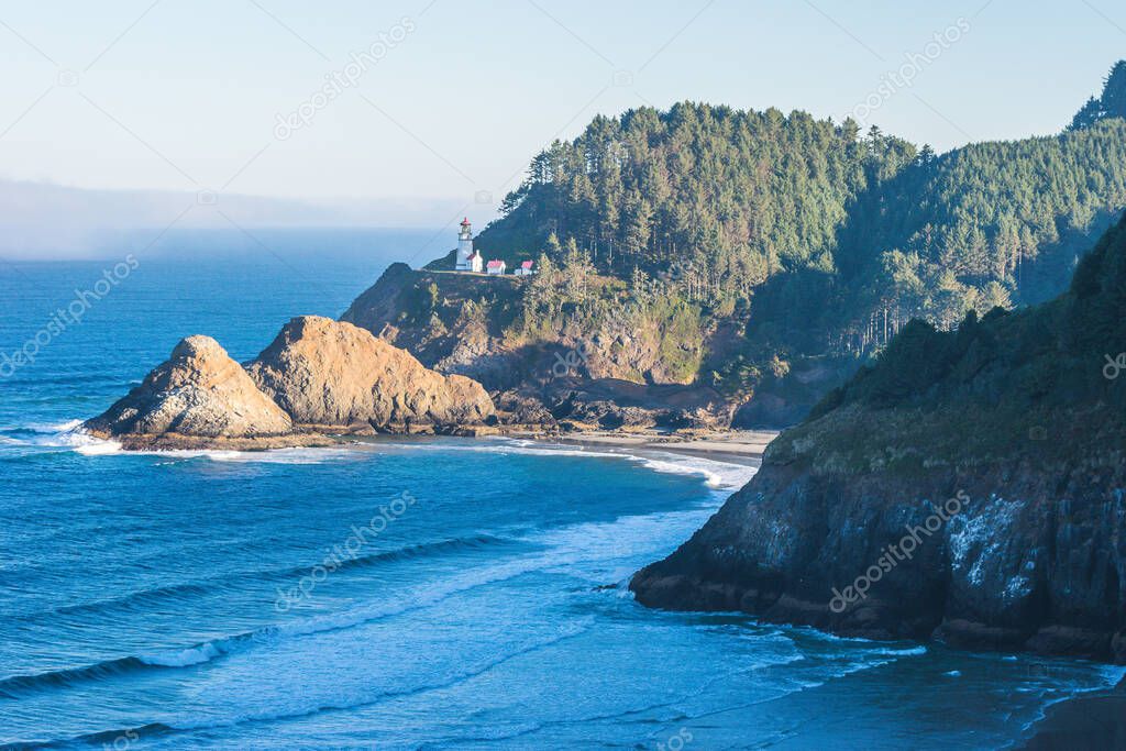 algunas vistas panorámicas de la playa en Heceta Head Lighthouse State ...