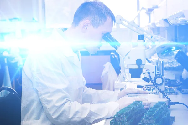 Computer expert Images - Search Images on Everypixel