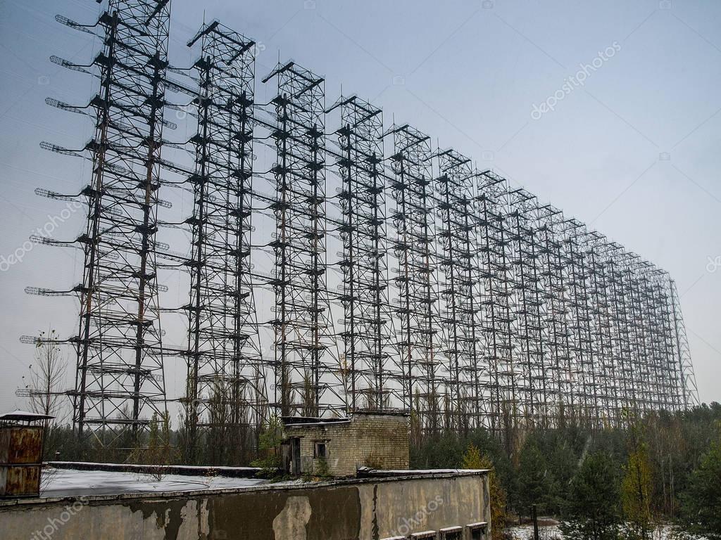 Estación de radar soviética DUGA 3 en la zona de exclusión de Chernobyl ...