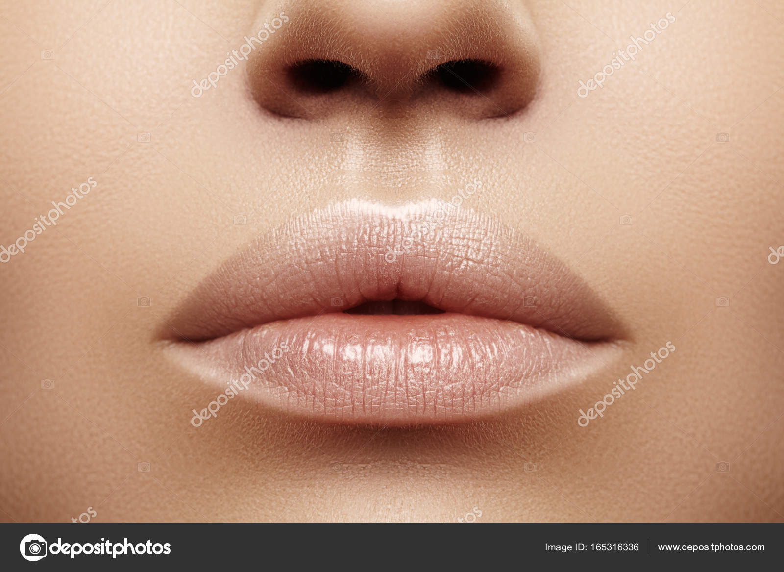 Natural Lips Photography