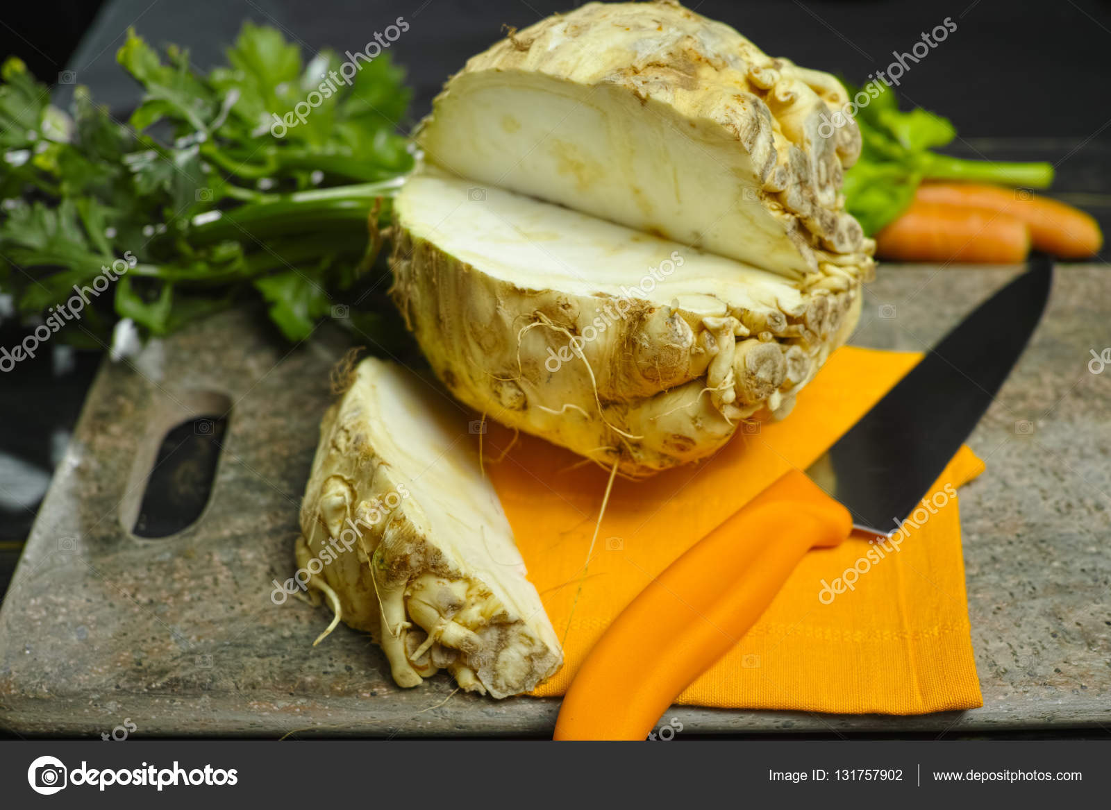 Raíz de apio - cuñas de apio, fuente de vitamina, alimentos frescos y ...