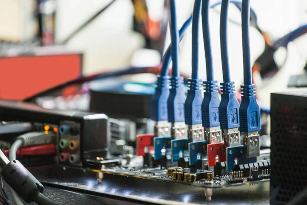 92,198 Bitcoin mining Stock Photos | Free & Royalty-free Bitcoin mining ...