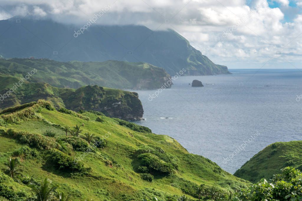 Vista desde la colina Mahatao, isla Batan, Batanes 2024