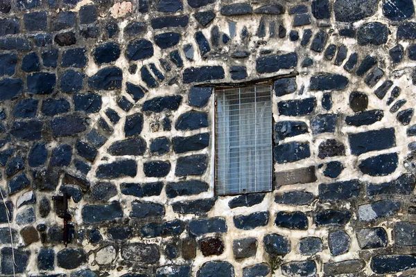 Mur fort avec windows Stock Photos, Royalty Free Mur fort avec windows ...