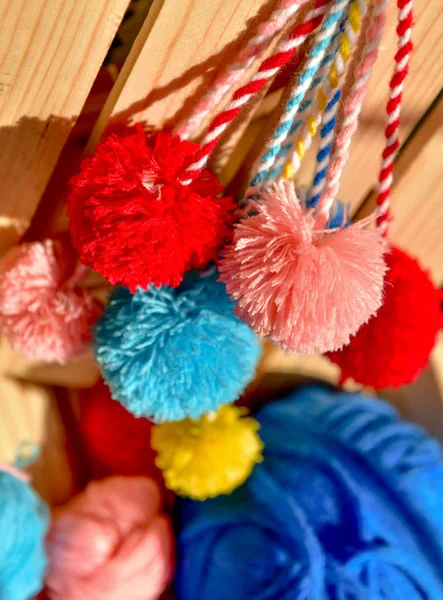 Atividade pompom Stock Photos, Royalty Free Atividade pompom Images ...