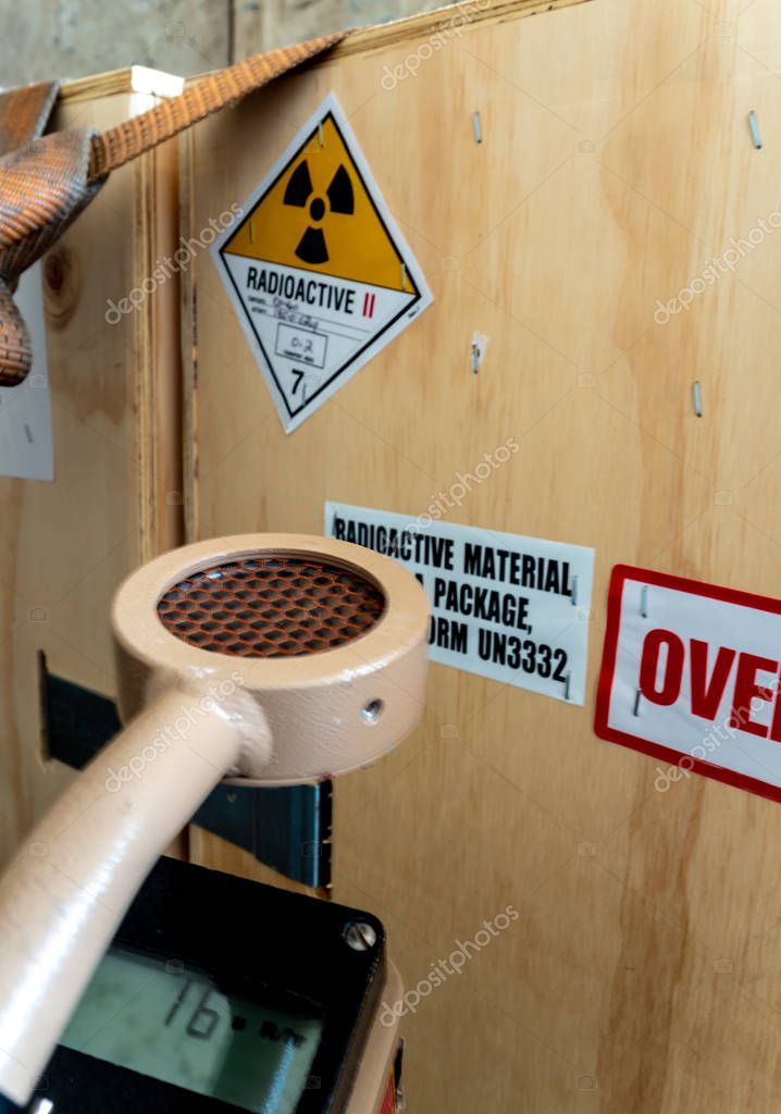 Instrumento de reconocimiento de radiación portátil que detecta ...