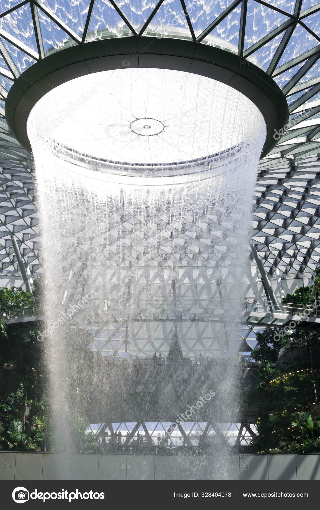 Changi, Singapore - December 28,2019 : Vortex water fall at Jewe ...