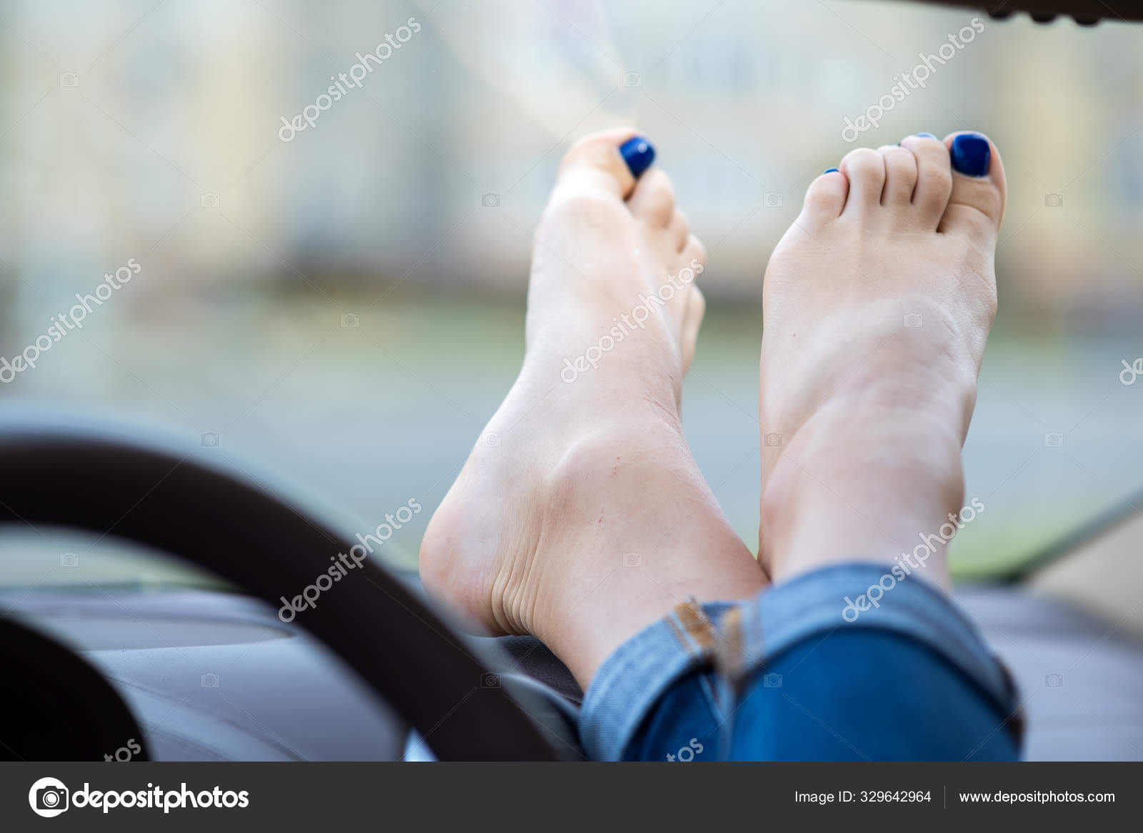 Pies Mujeres En Autos