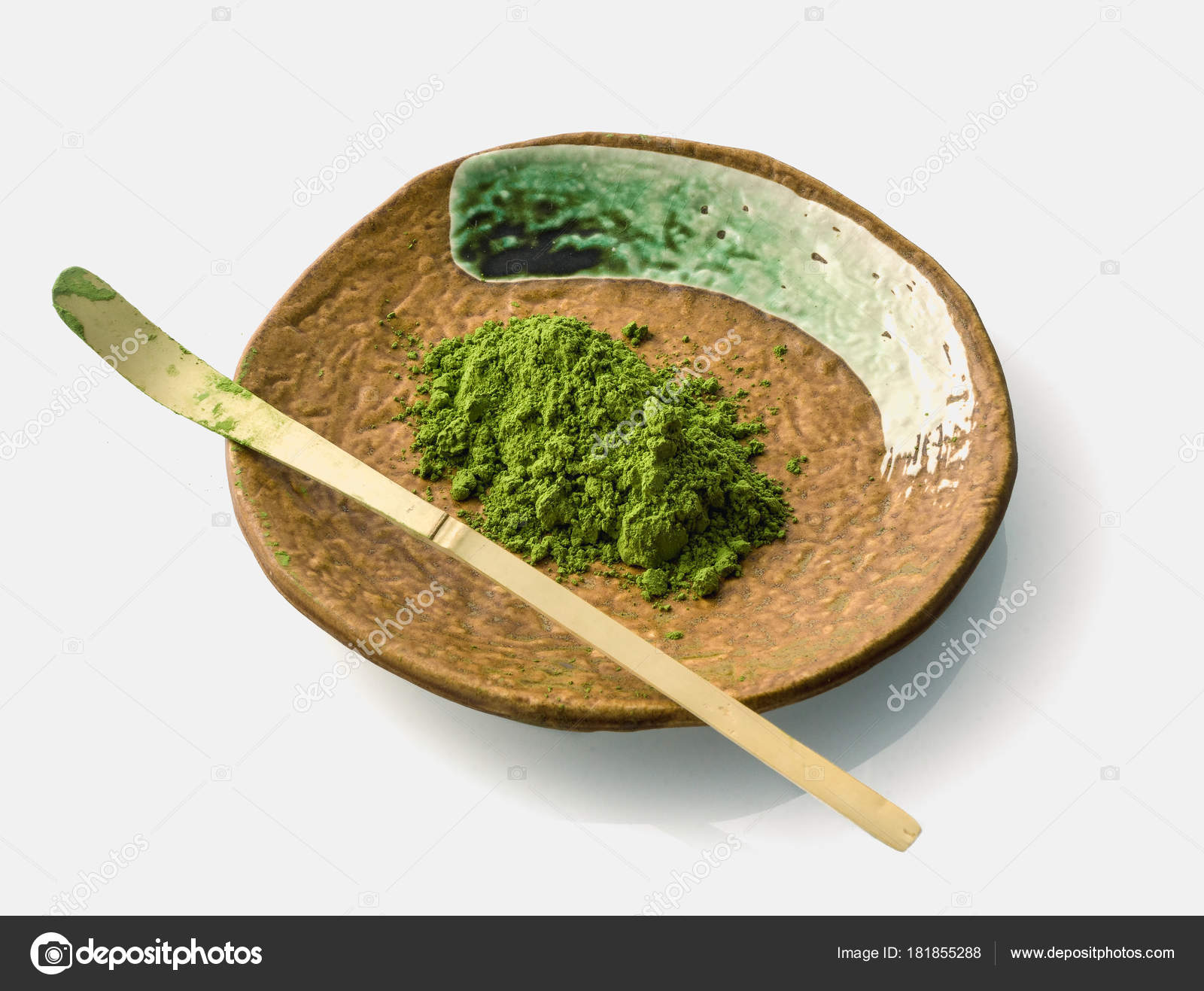 Matcha powder and chasaku bamboo spoon Stock Photo by ©Louno 181855288
