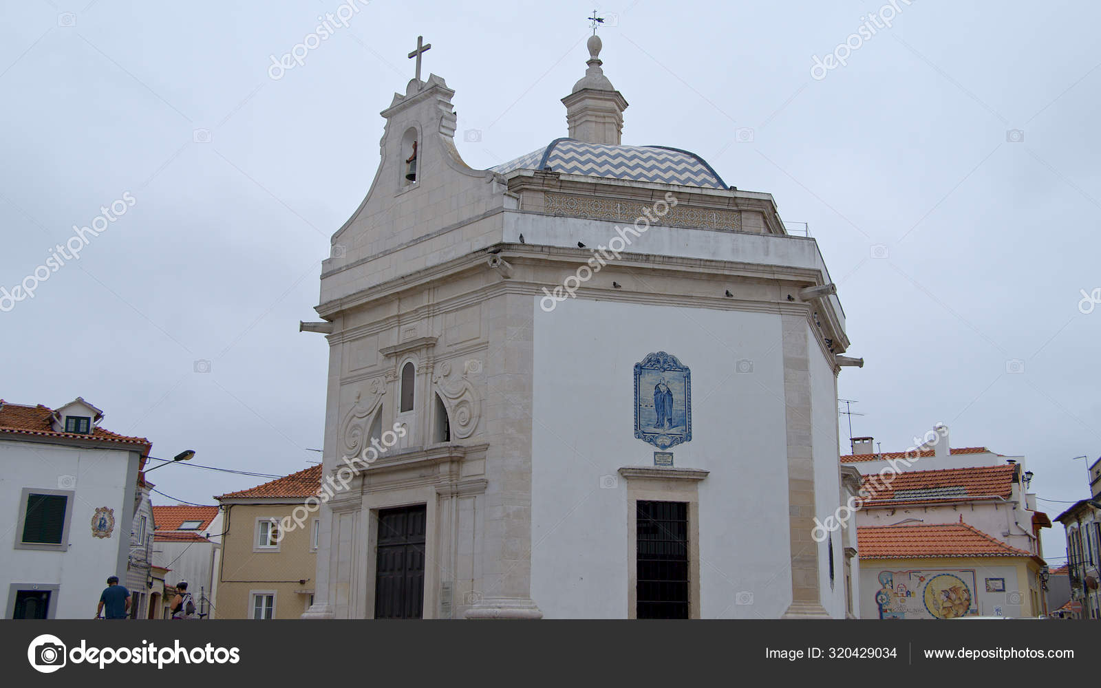 Edificios típicos en el distrito histórico de Aveiro - CIUDAD DE AVEIRO ...
