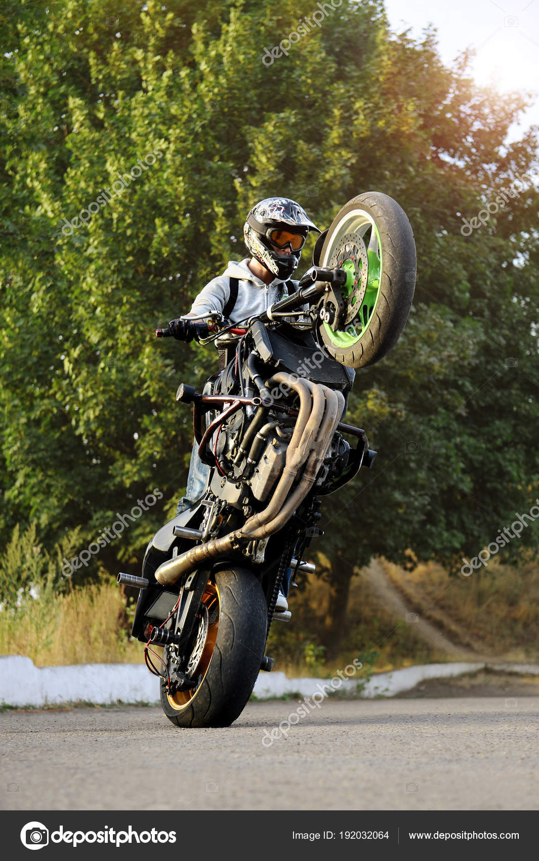 Sport Bikes Stunts