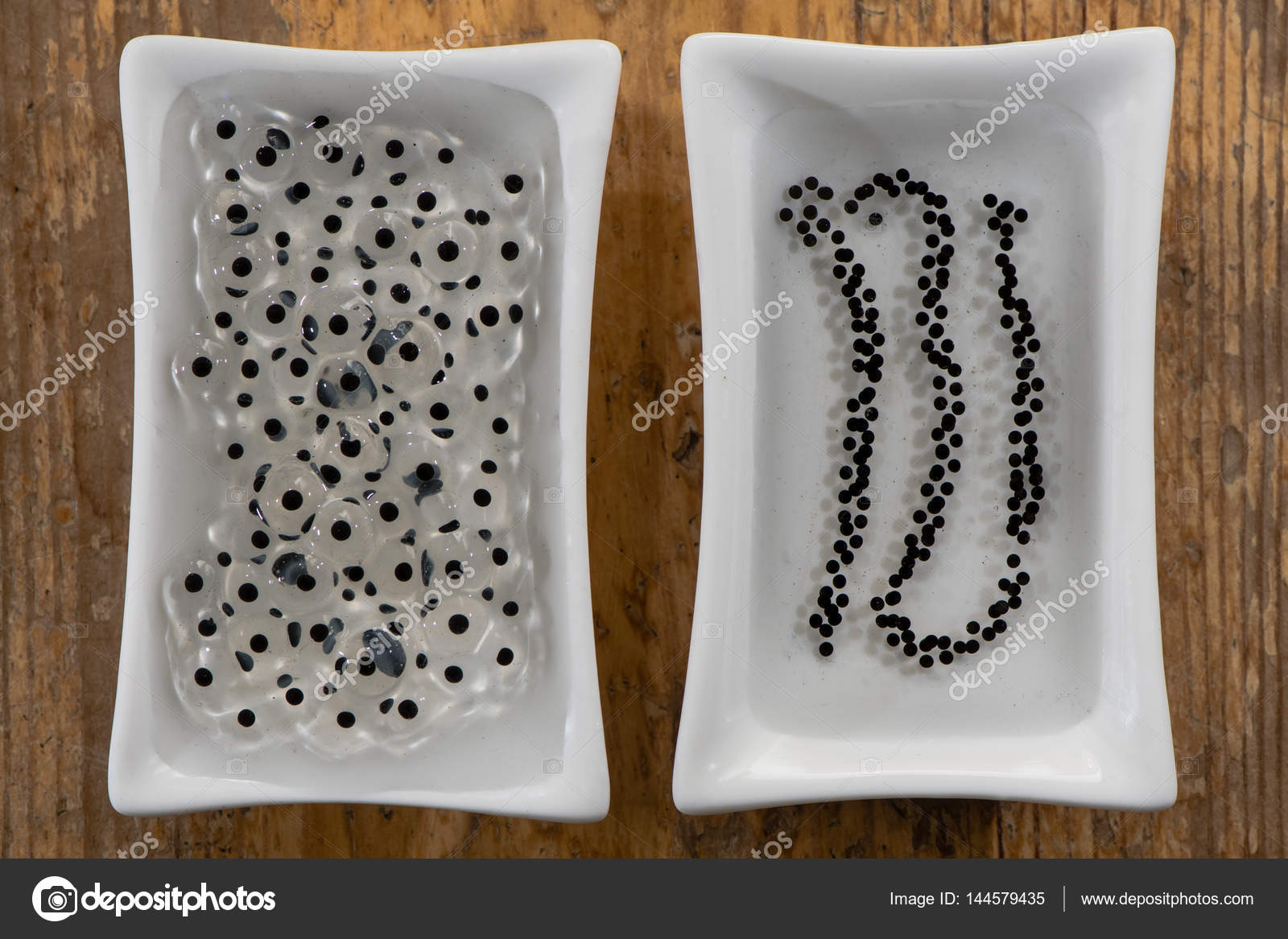 Frog and toad spawn comparison Stock Photo by ©IanRedding 144579435
