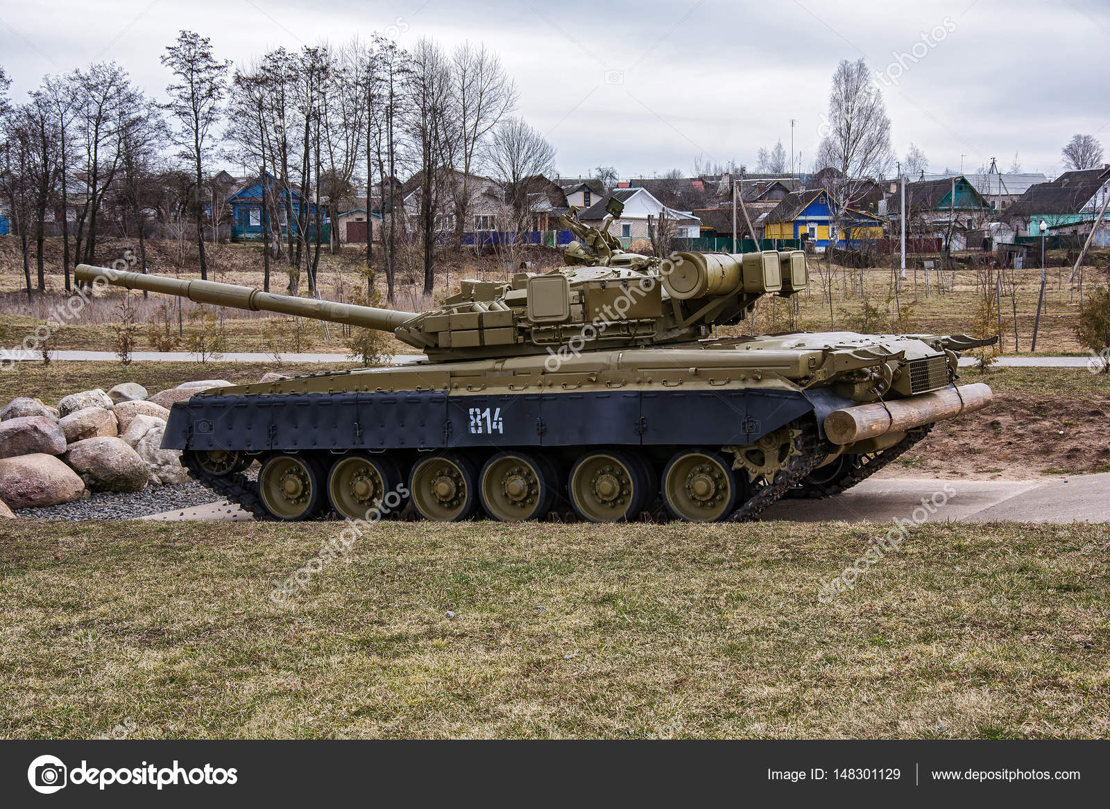Soviet military equipment. Tank T-80BV. Exposition of the soldie ...