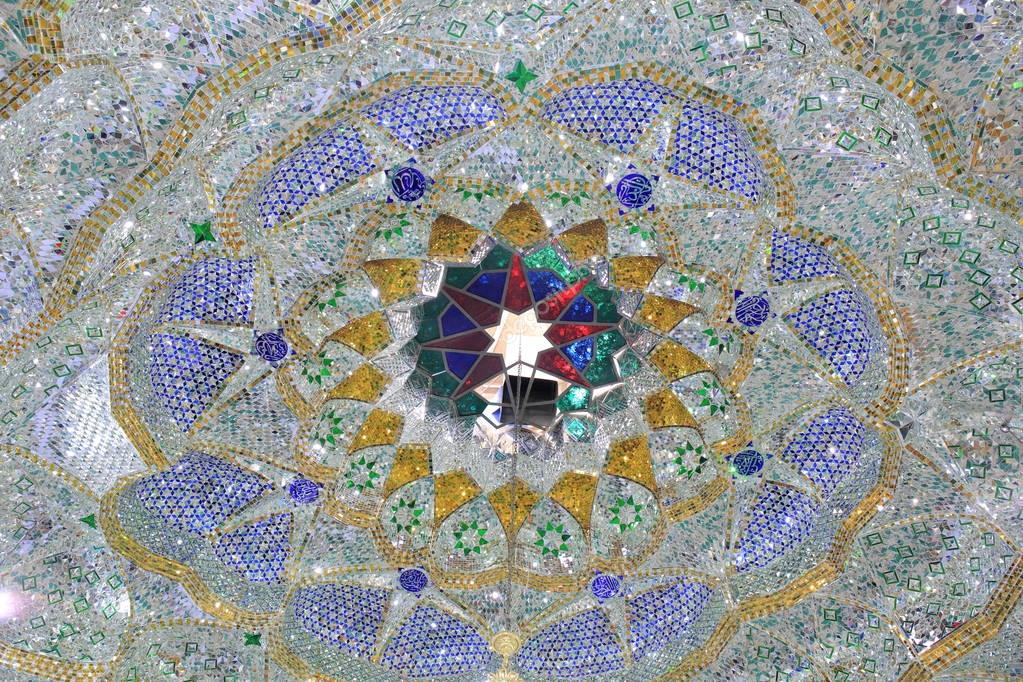 Emamzadeh Zeyd Santuario Santo, los patrones geométricos y florales son ...
