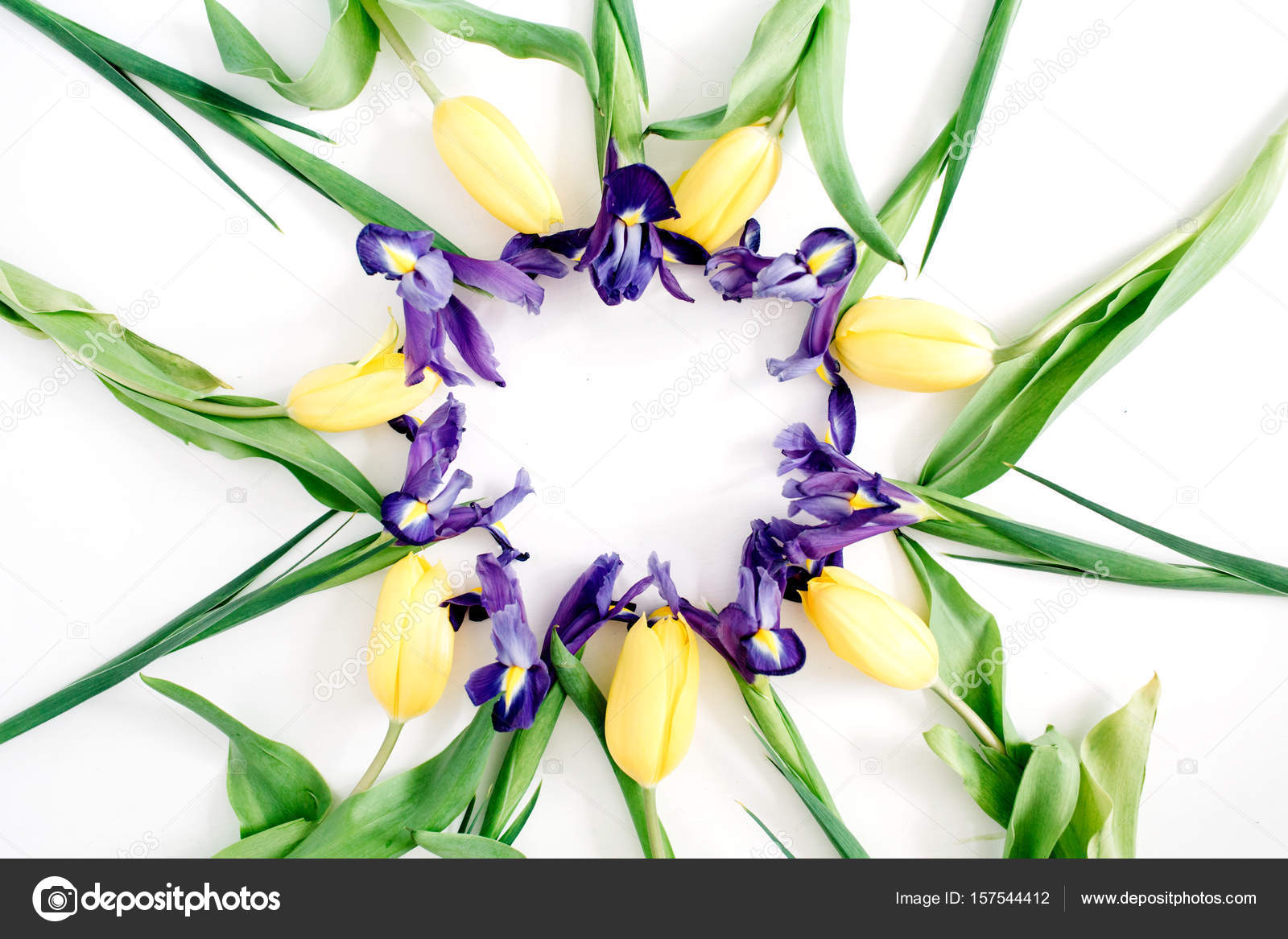 Frame made of fresh flowers Stock Photo by ©maximleshkovich 157544412