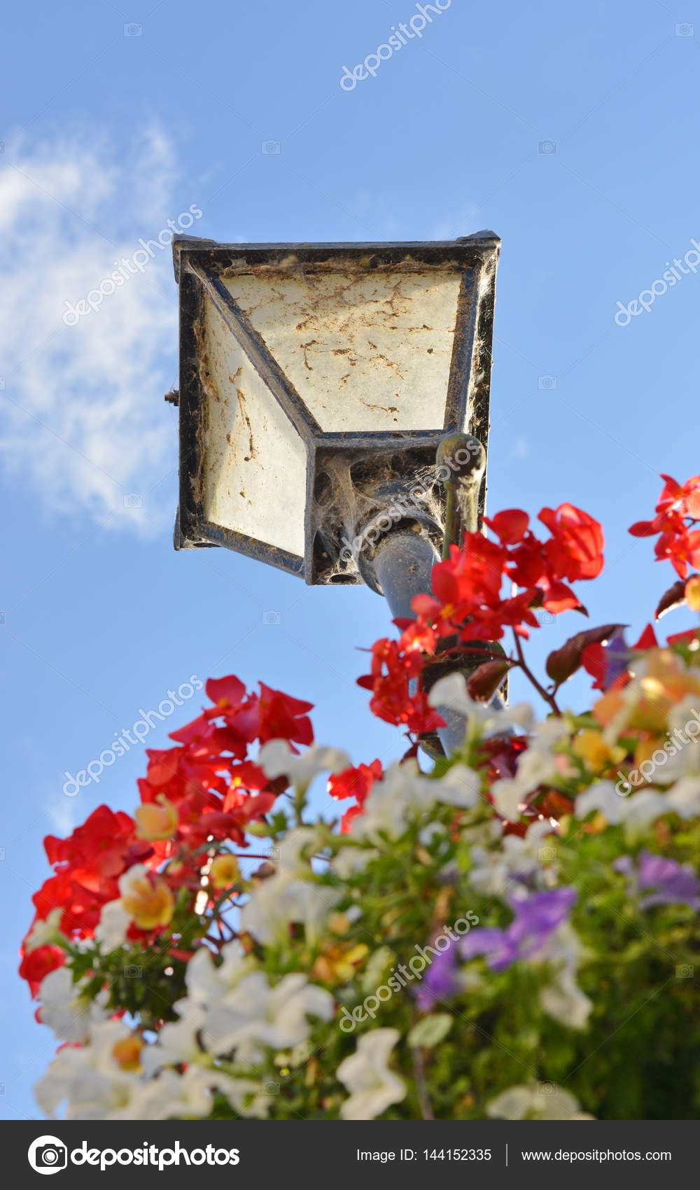 Old Fashioned Street Light — Stock Photo © 1000Words #144152335