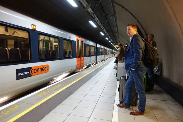 Heathrow Express Train – Stock Editorial Photo © lucidwaters #73522997