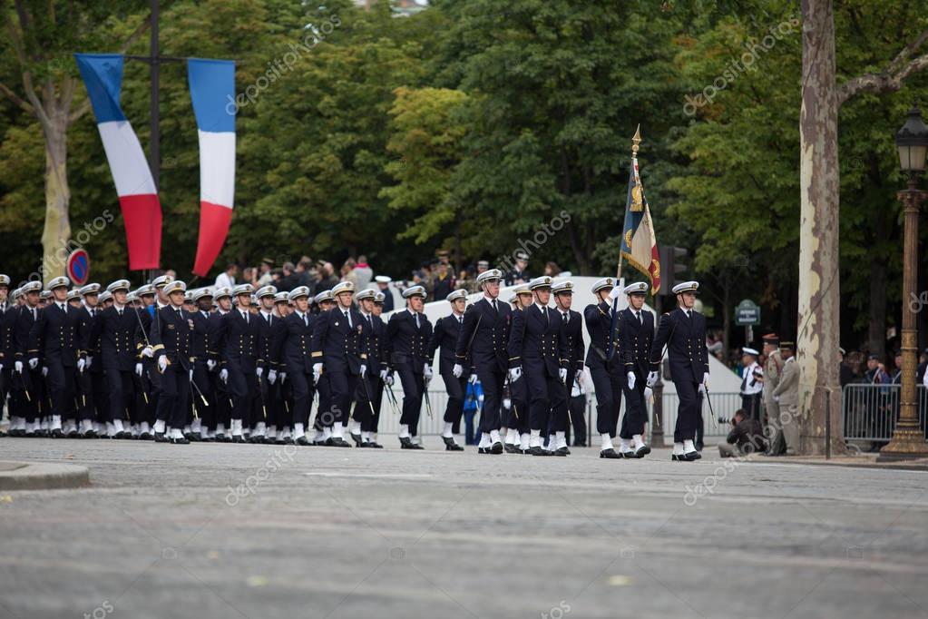 París, Francia - 14 de julio de 2012. Soldados de la Legión Extranjera ...