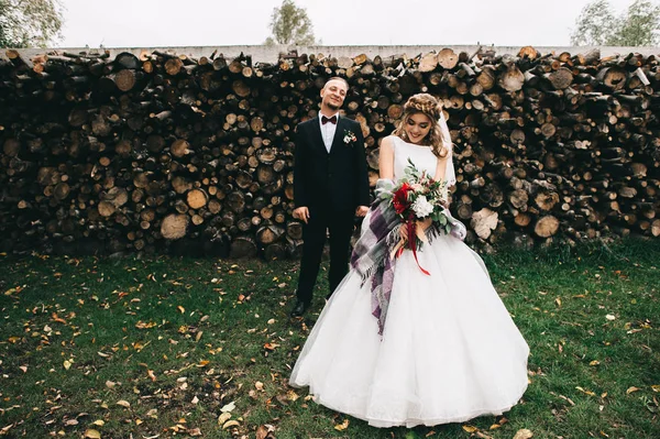 German log cutting wedding fotos de stock, imágenes de German log ...