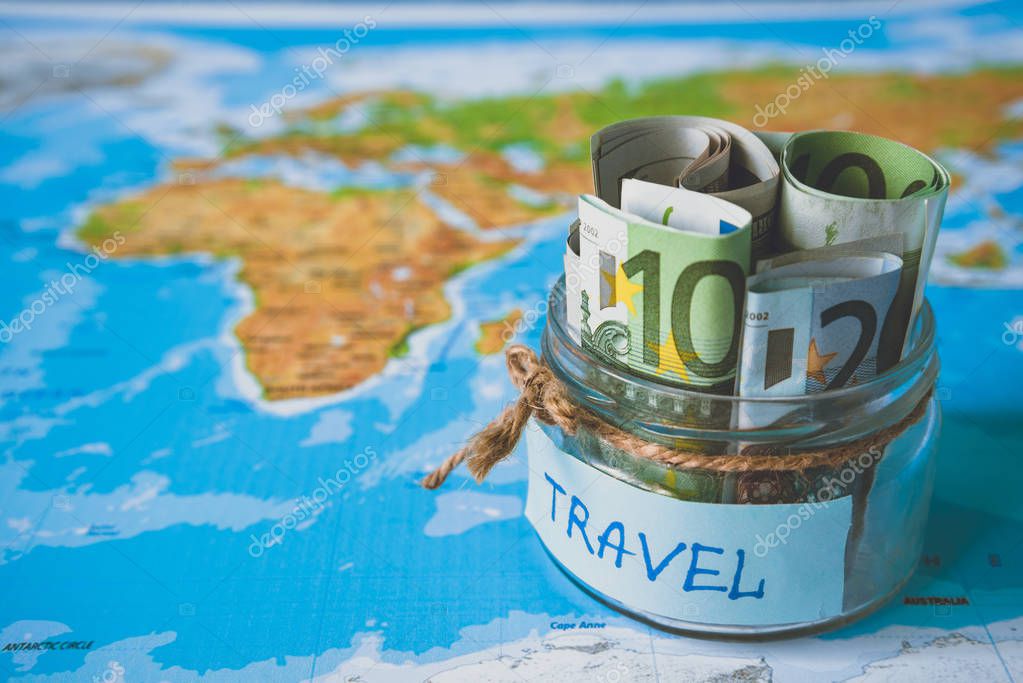 Concepto de presupuesto de vacaciones. Ahorro de dinero de vacaciones ... Concepto de presupuesto de vacaciones. Ahorro de dinero de vacaciones ...
