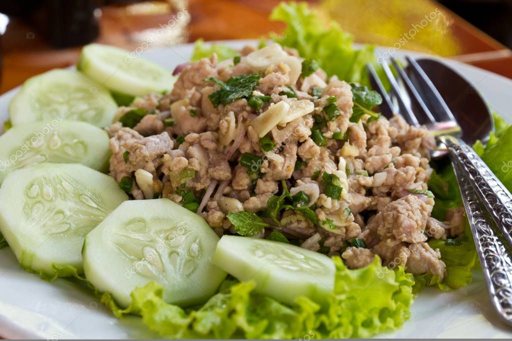 Laab, Ensalada de cerdo hervida de laboratorio, comida típica en Laos 2022