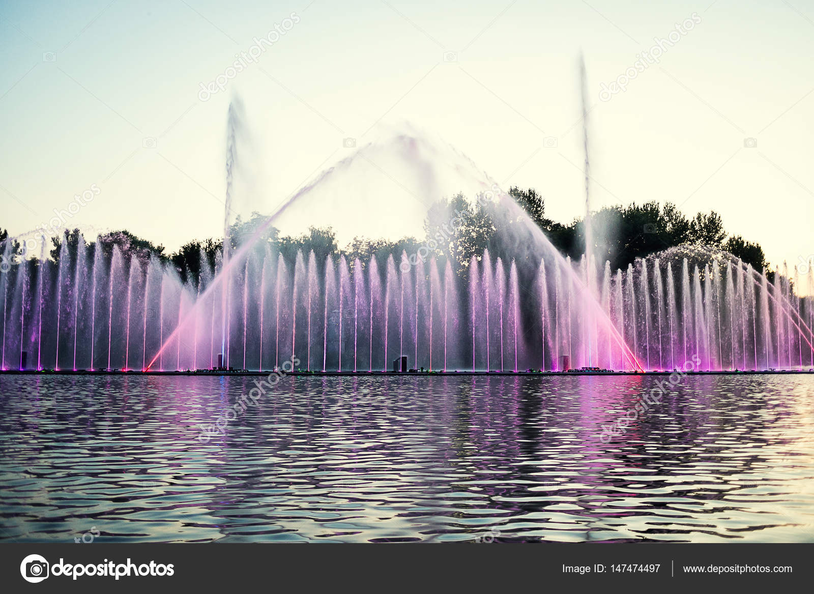 Vinnitsa,Ukraine -August 21,2016.Evening shows magic fountain Roshen in ...