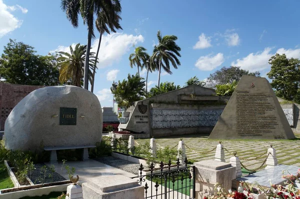 Fidel Castro grave in Santiago – Stock Editorial Photo © elisabono ...
