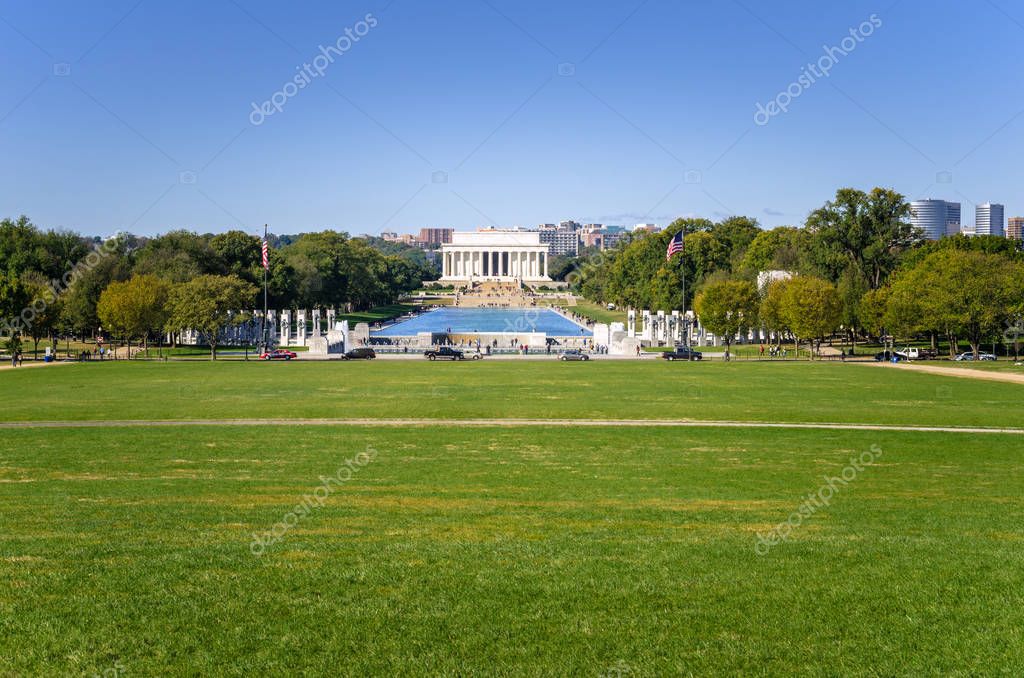Lincon Memorail as Sees Form the Foot of the Washington Monument on a ...