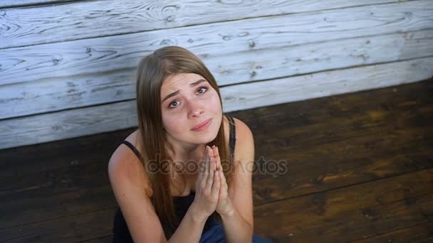 90 vídeos de Gesto de misericordia, metraje de Gesto de misericordia ...