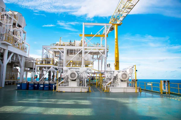 Gas platform or rig platform Stock Photo by ©Xmentosys 113860042