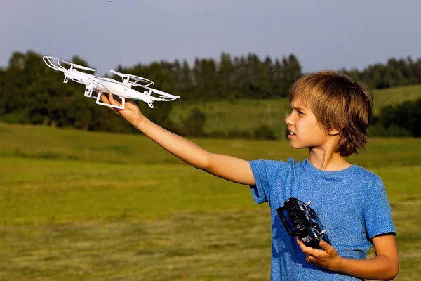 Kids drone Stock Photos, Royalty Free Kids drone Images | Depositphotos