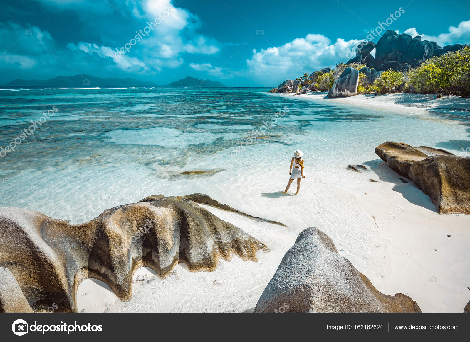 Standing in shallow water — Stock Photo © kbarzycki #162162624