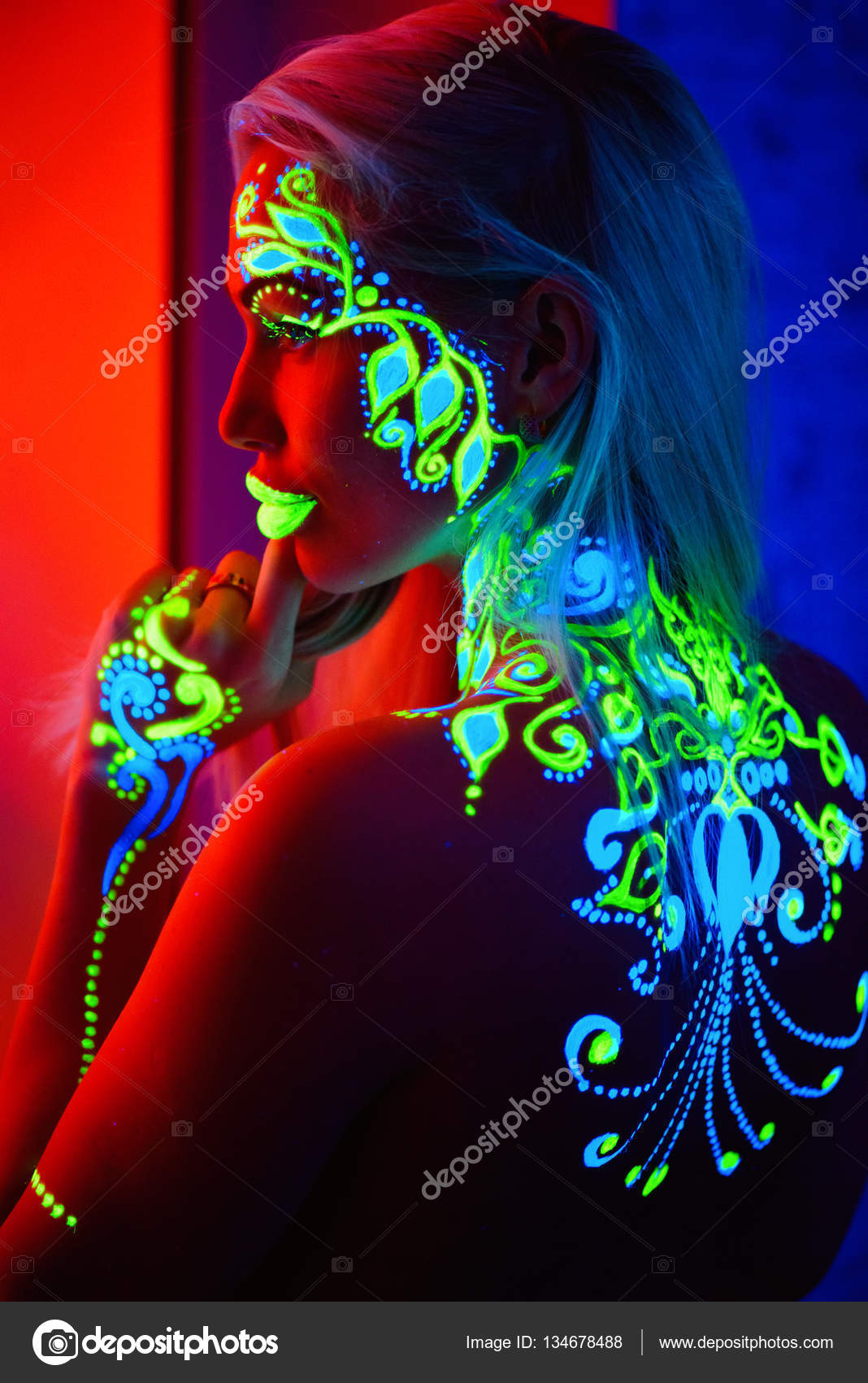 Girl neon light — Stock Photo © lanarus-foto #134678488