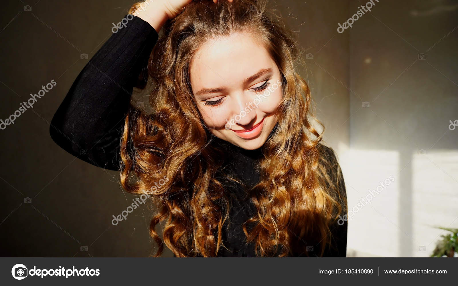 Pretty Girls With Curly Hair And Dimples