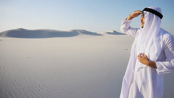 Sheikh zayed Stock Photos, Royalty Free Sheikh zayed Images | Depositphotos