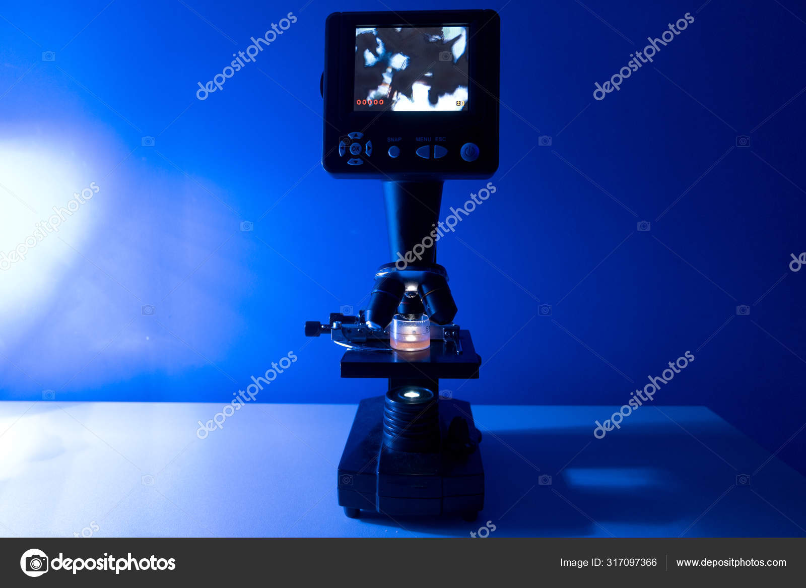 Electron microscope with LSD screen Stock Photo by ©Dizfoto 317097366