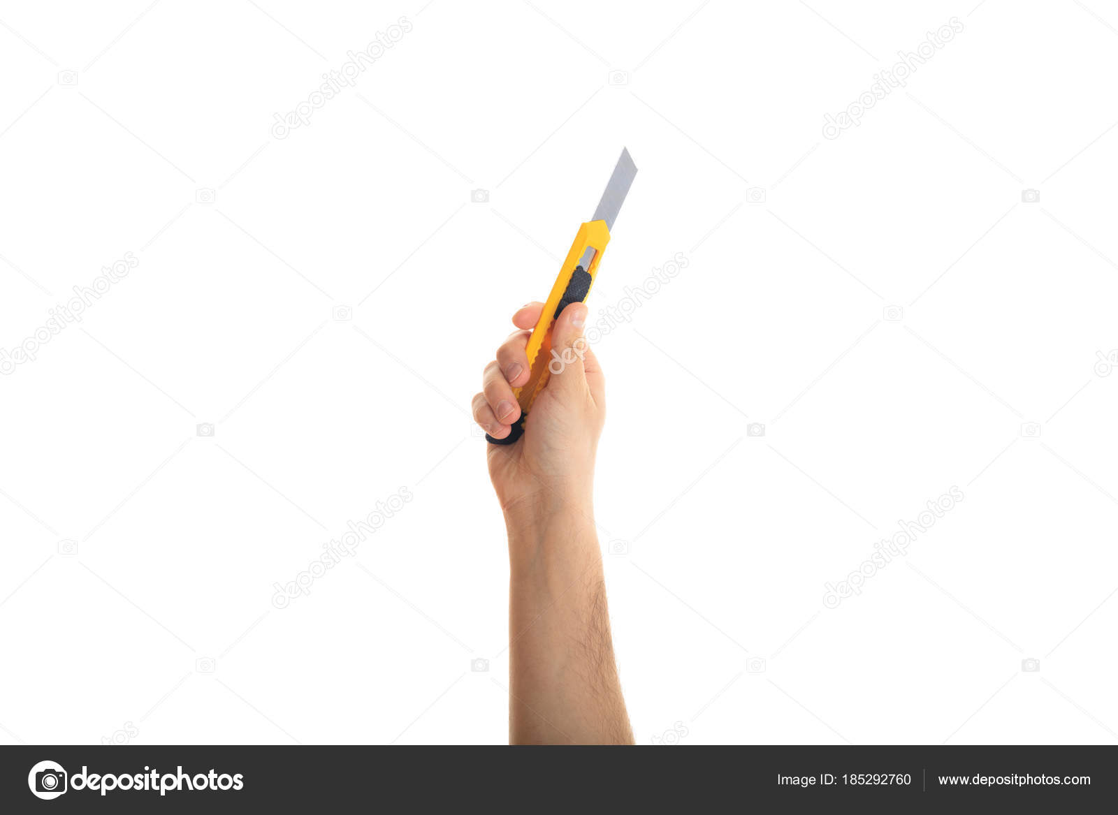 Mano con un cortador de papel sobre fondo blanco — Foto de stock ...