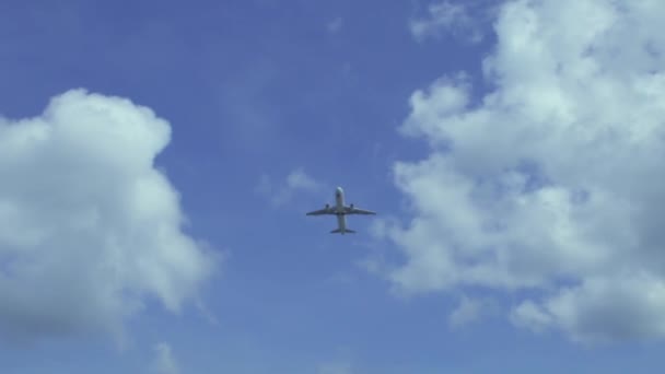 Airplane Flying Overhead ⬇ Video by © UHDenis Stock Footage #135854446